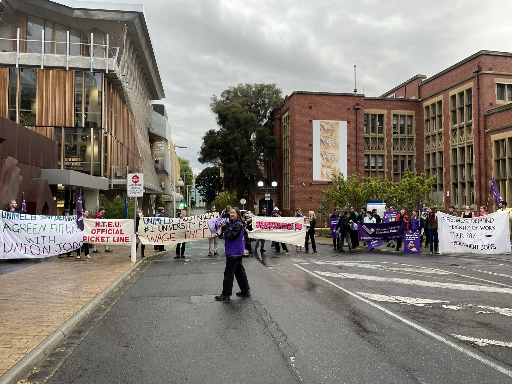 Another great strike at Melbourne Uni | Red Flag
