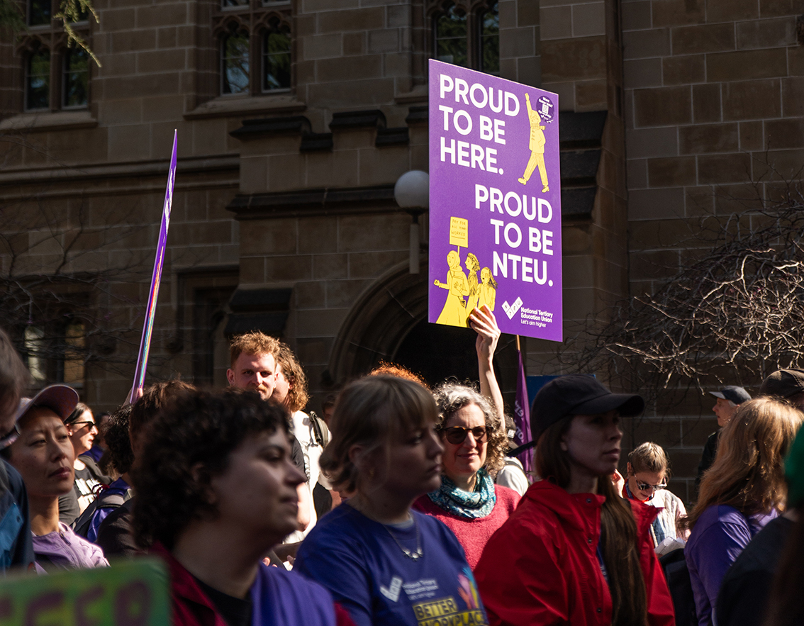Melbourne Uni staff step up strike action | Red Flag