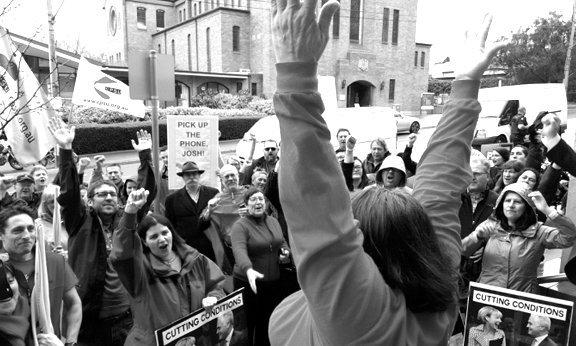 Public servants strike, government still on the attack | Red Flag