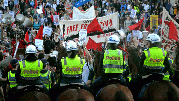 Students take anti-budget action to the streets | Red Flag